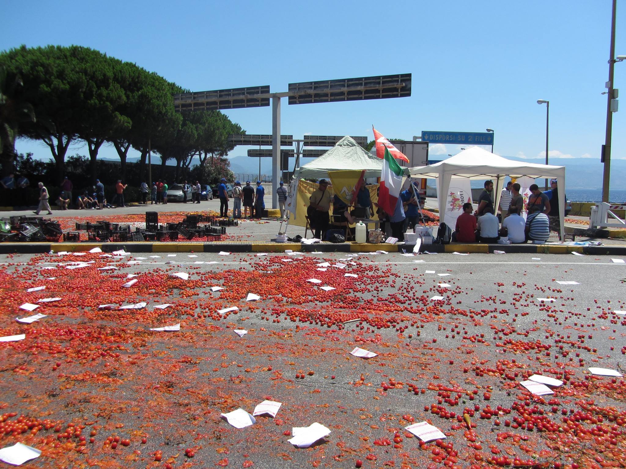 RADA SAN FRANCESCO, FORCONI IN PROTESTA: "CONCORRENZA STRANIERA ...