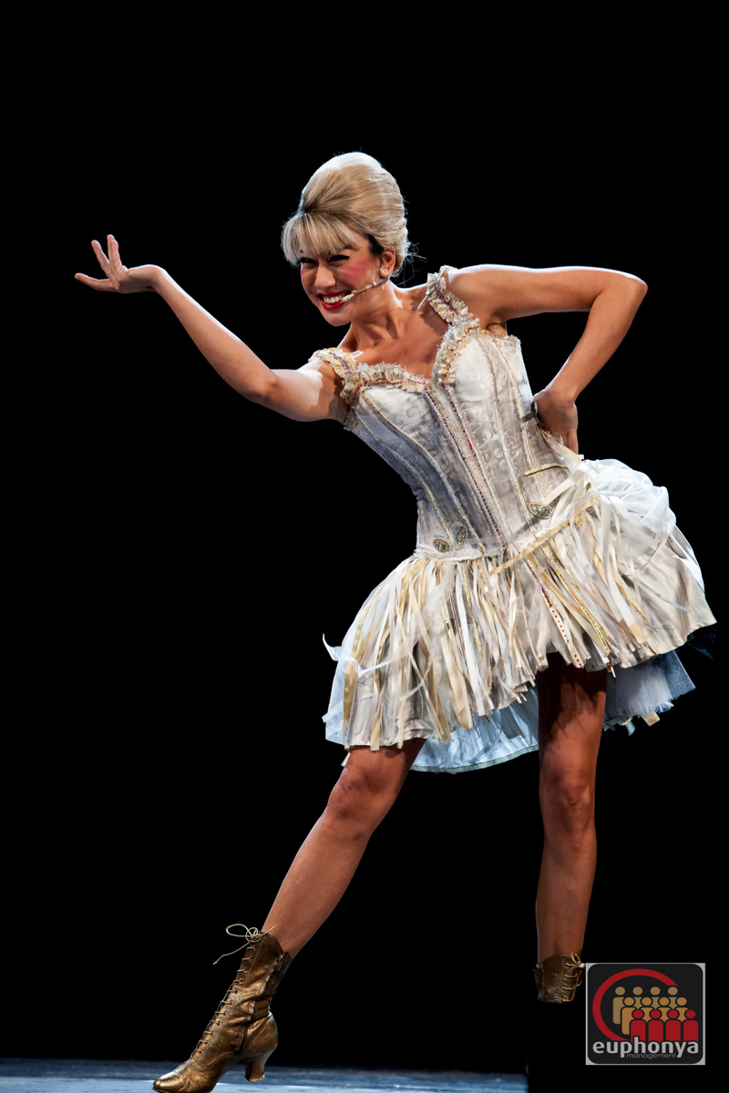 La "Performance" di Virginia Raffaele scatena il Vittorio Emanuele ...