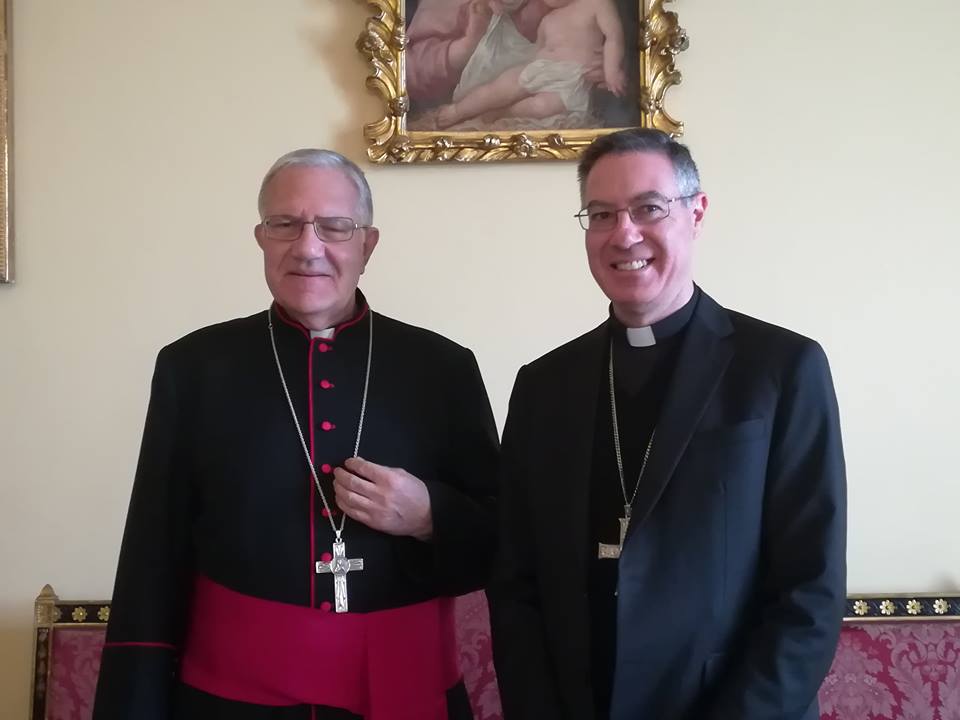 Monsignor Accolla: "lasciamoci sorprendere dalla stravaganza del Natale ...