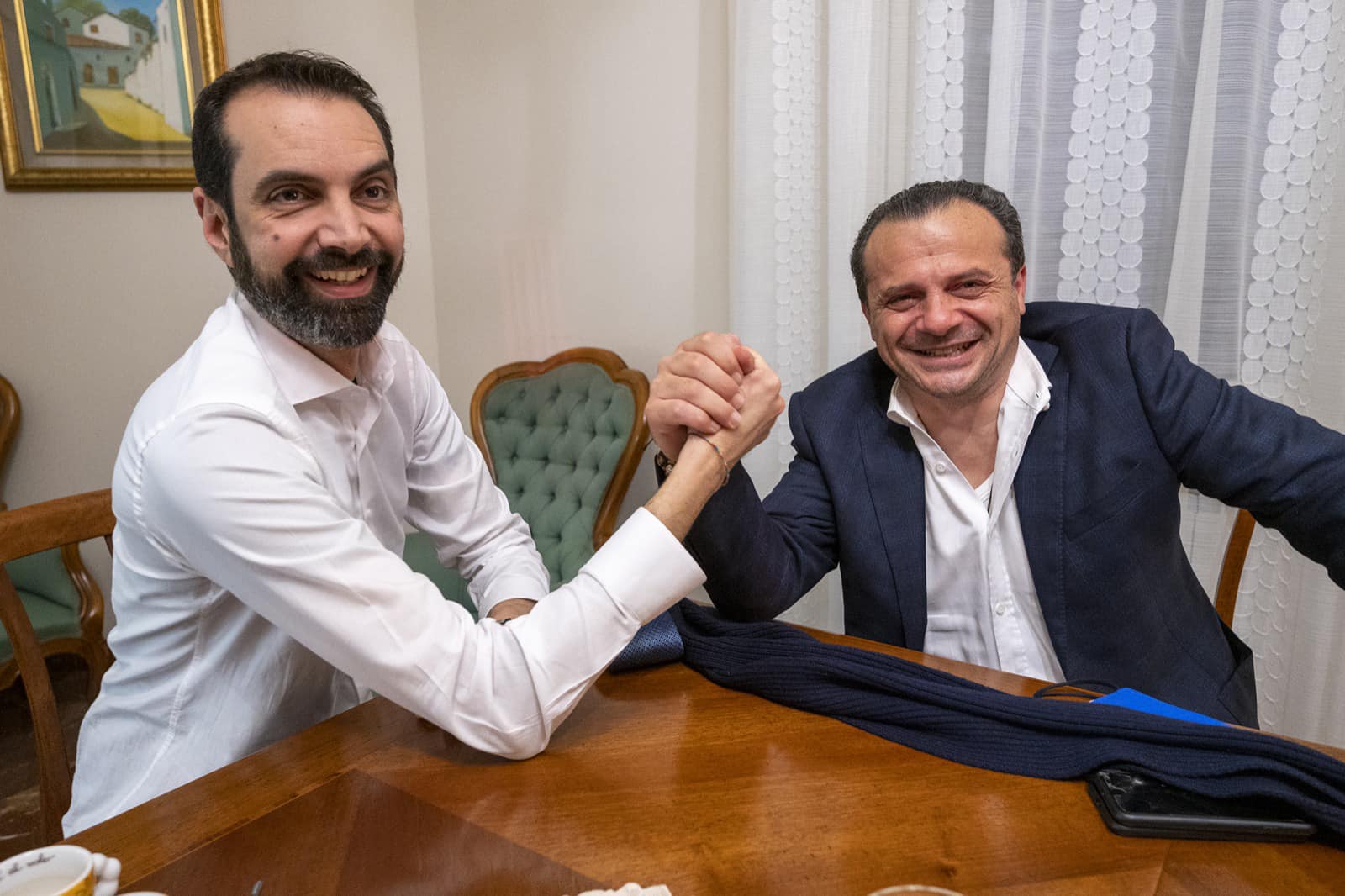 Basile rassegna le dimissioni: le ragioni politiche e i tempi del voto ...