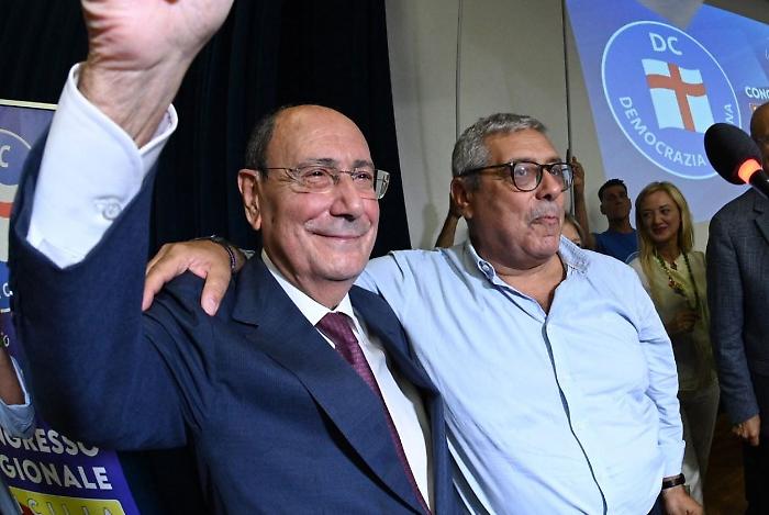 Scandalo Cuffaro, la politica siciliana in crisi: le opposizioni ...